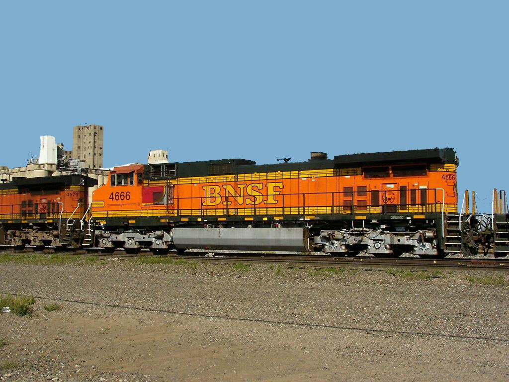 BNSF 4666